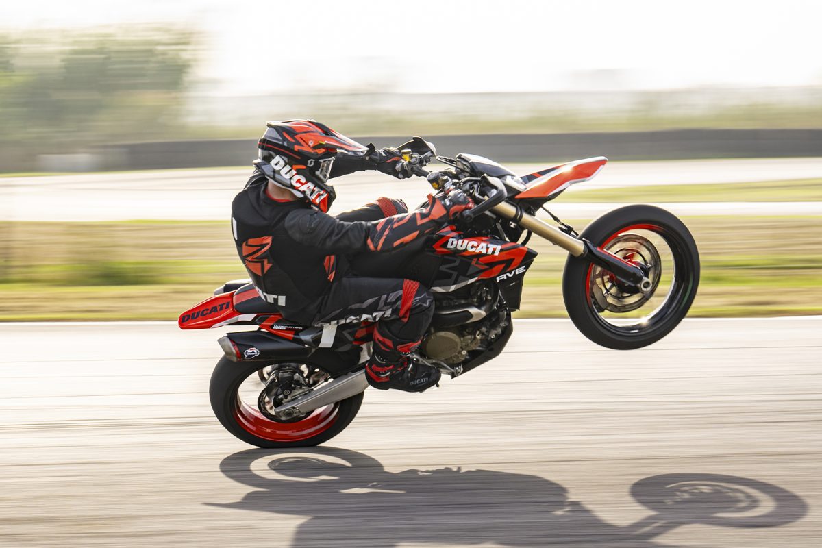 Ducati Hypermotard 698 Mono 2026 Review | Seastar Superbikes