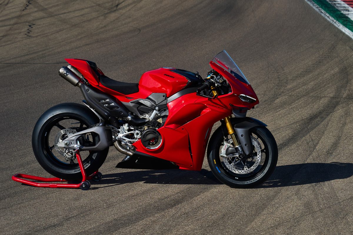 Ducati Panigale V4 S 2025 Review | Seastar Superbikes